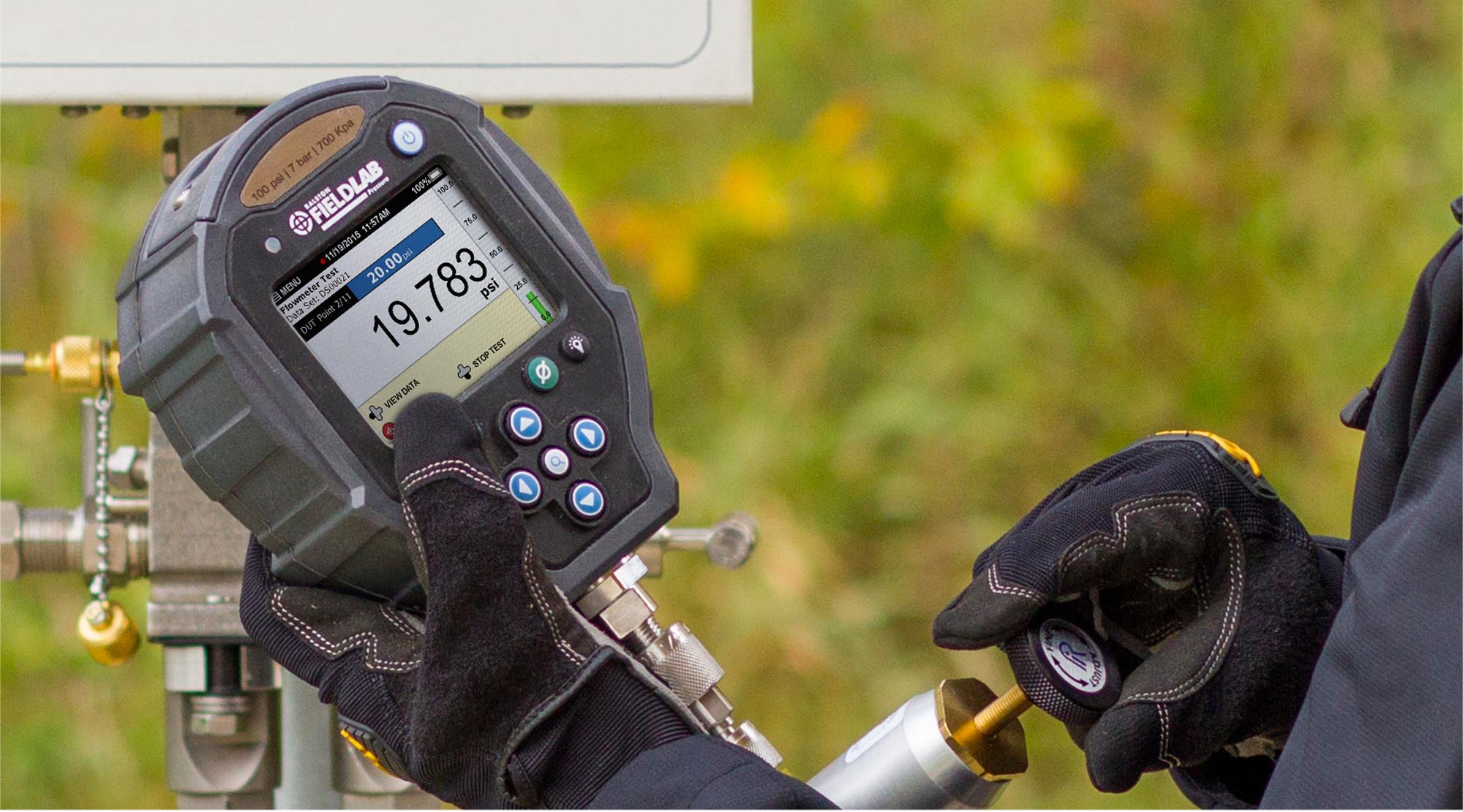 FieldLab Digital Pressure Calibrator Features | Ralston Instruments